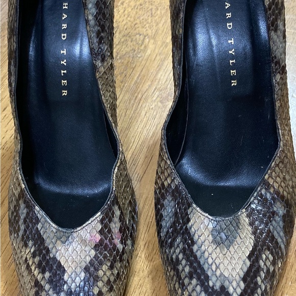 Richard Tyler | Shoes | Richard Tyler Leather Python Snake Print Pumps Heels Long Toe Made In ...